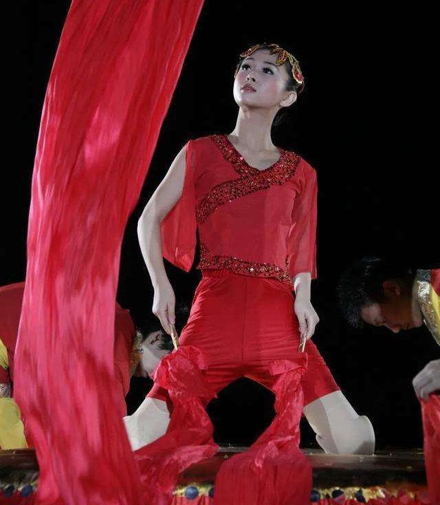 The most beautiful "broken leg dancer" lost her legs and daughter after ...