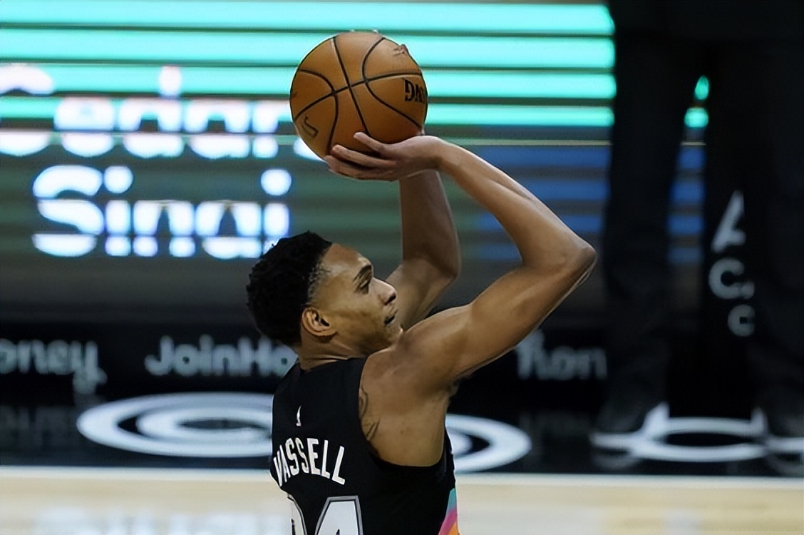 In the final quarter, chasing 23 points, the reversal failed!The second ...