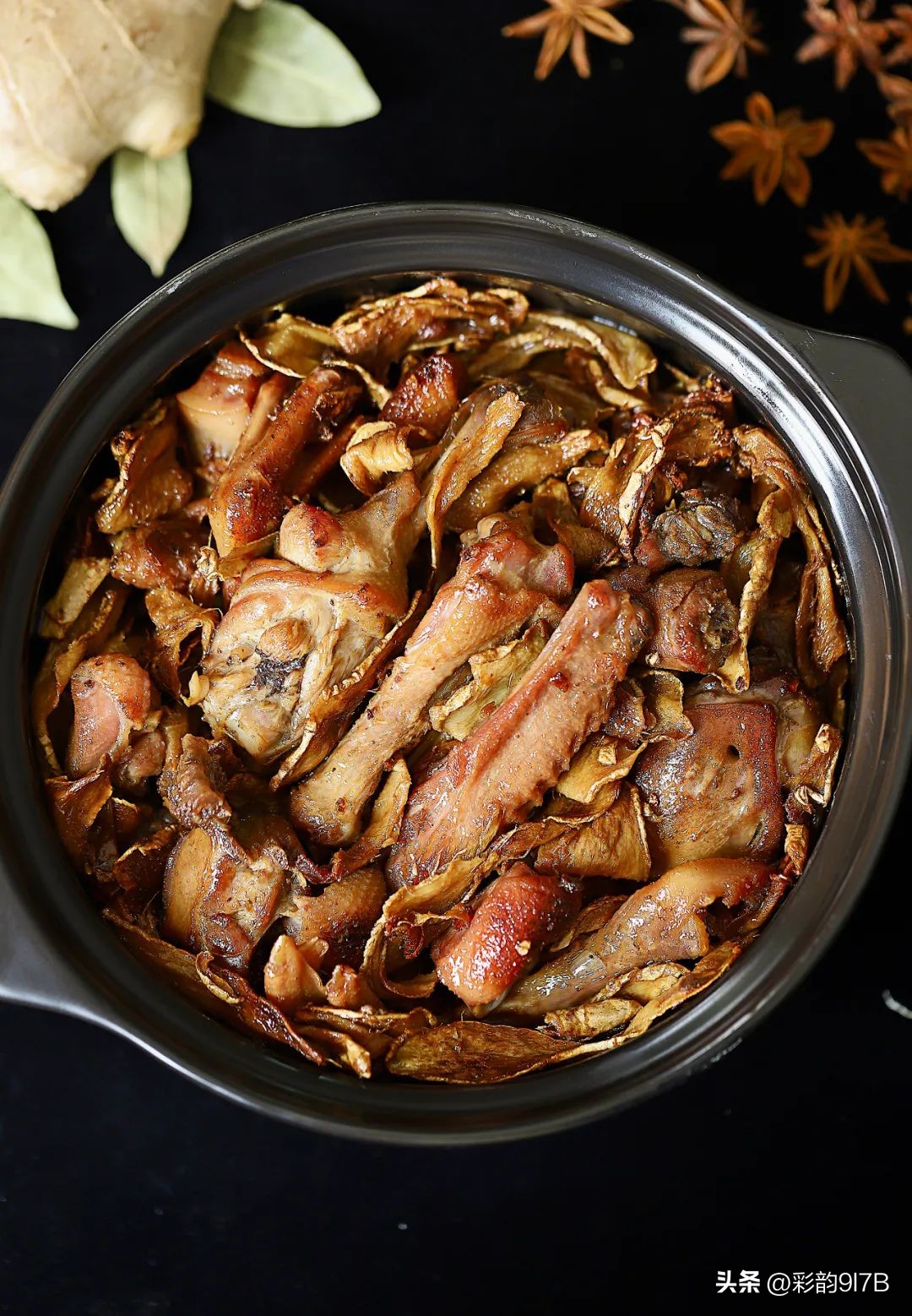 Authentic southern Fujian ginger duck, slow-cooked in an ancient ...