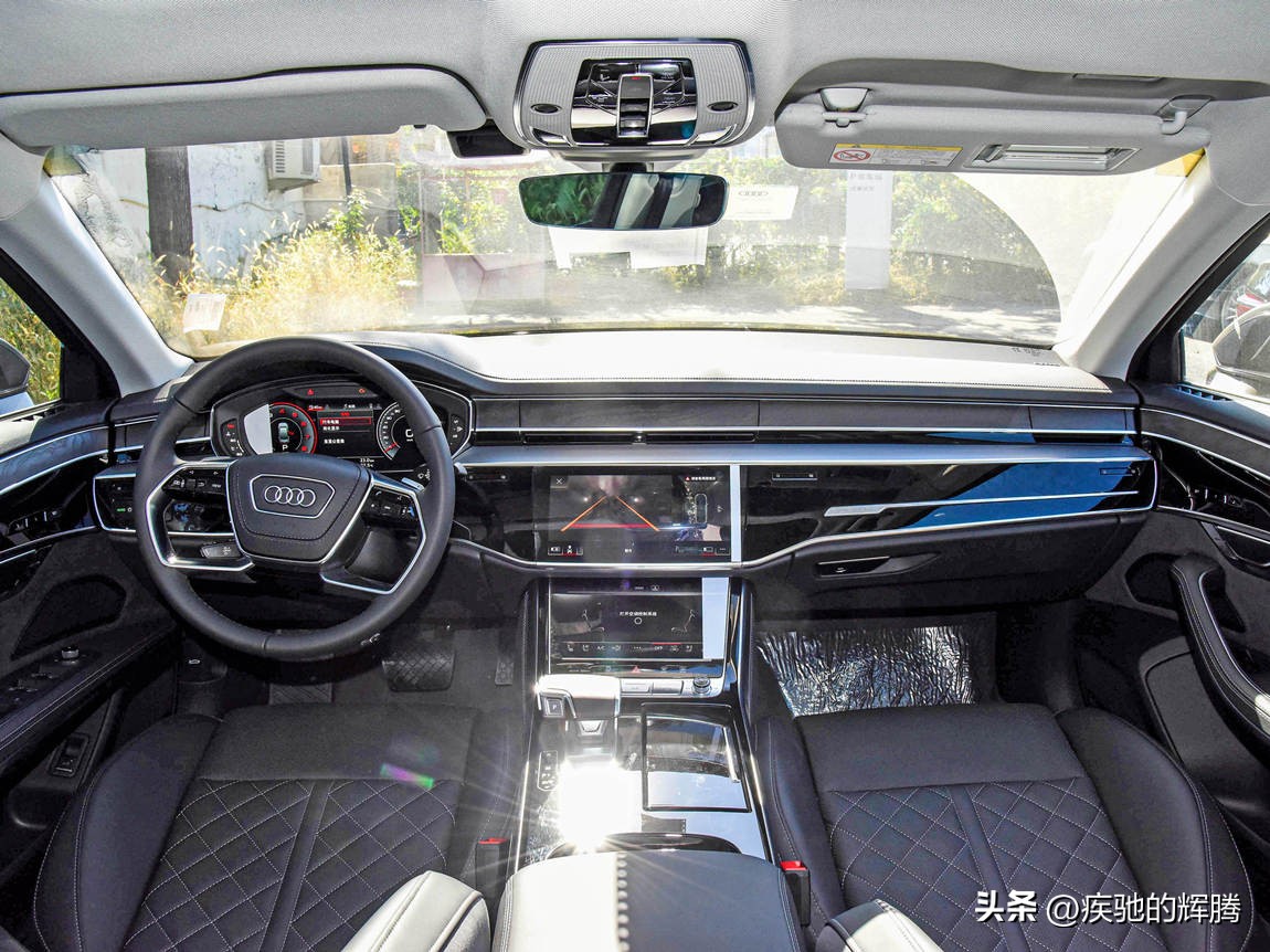 The same 3.0T engine, Audi A8L Horch version and Maybach S480, which car is more aggressive ...