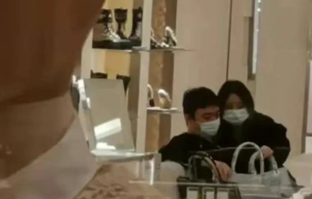 Internet celebrity Shen Jie: The junior third became a handsome boyfriend for the "national ...