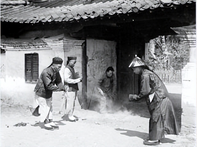 A Brief Discussion on the Resistance to Sinicization in the Early Qing Dynasty - iNEWS