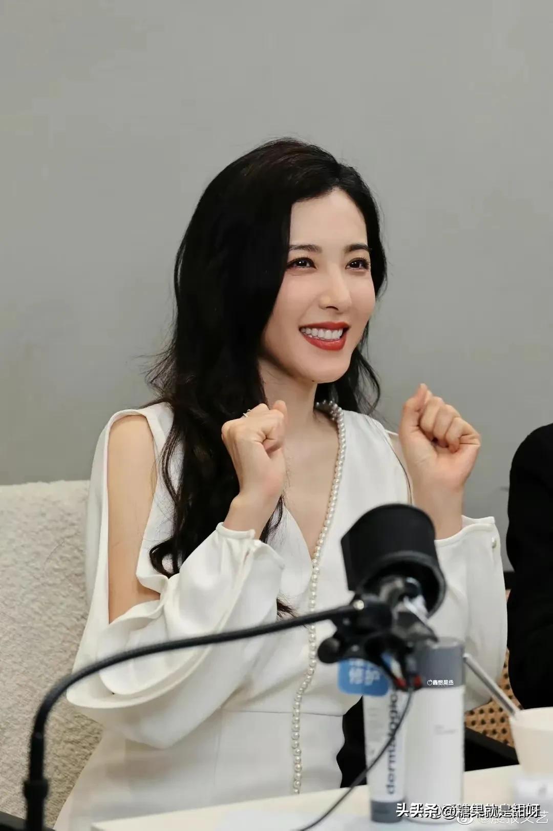 Goddess Zeng Li is so beautiful - iNEWS