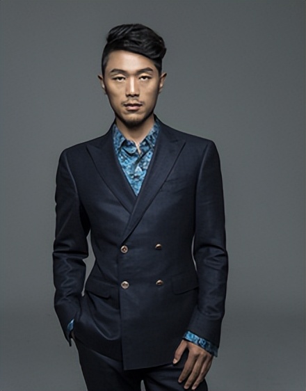 Zhou Jiwei - Precise grasp of the "villain" - iMedia