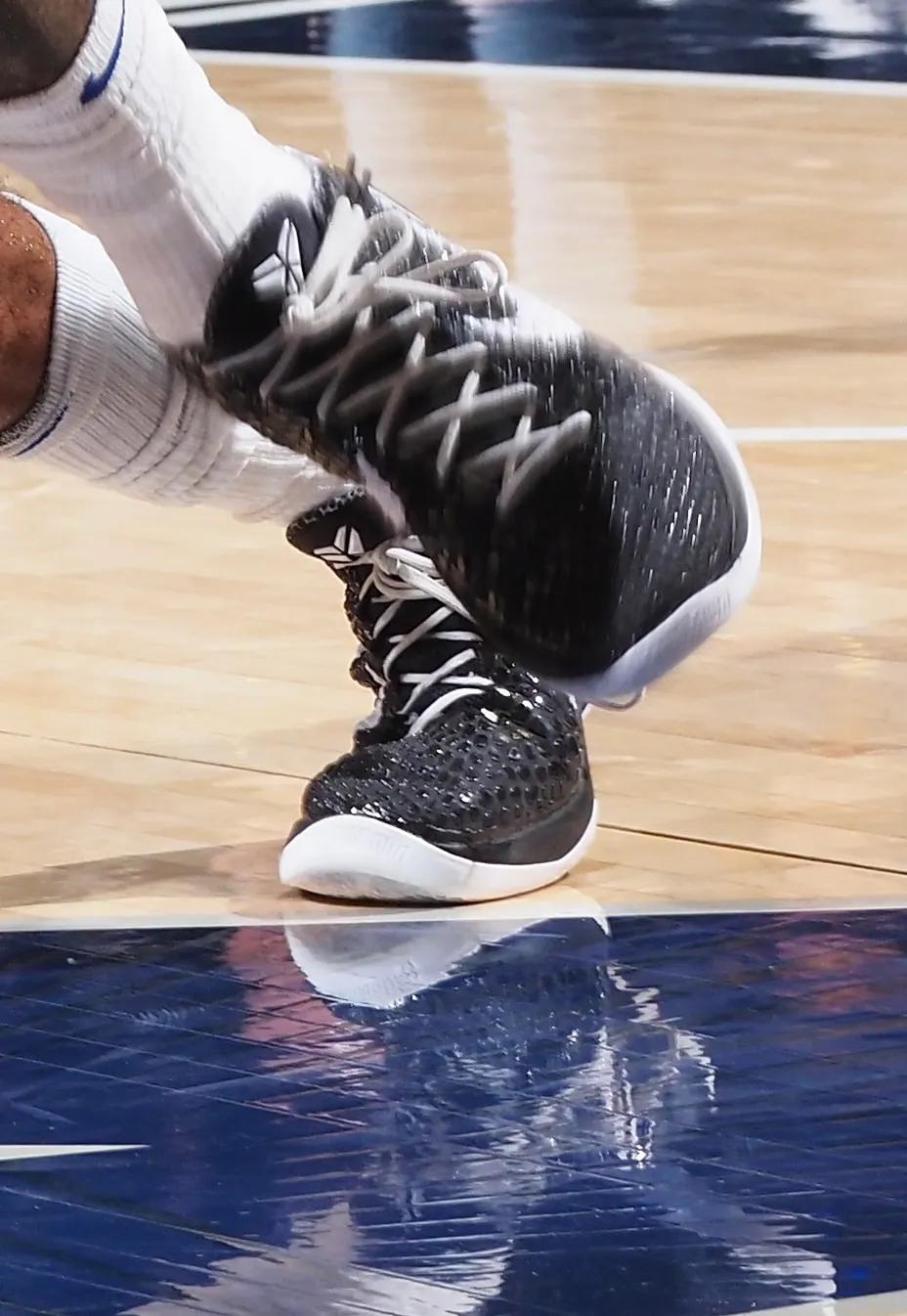 The kobe boots that landed on the NBA arena today are called I'm flying ...