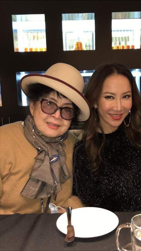 At Coco Lee's memorial service, her mother did not show up, maintaining ...
