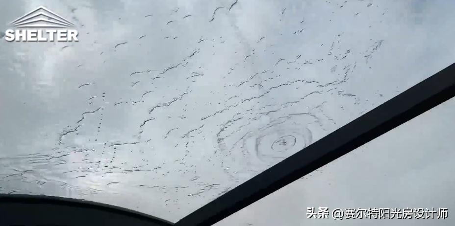 How does the mobile sun room solve the problem of sweltering heat in ...