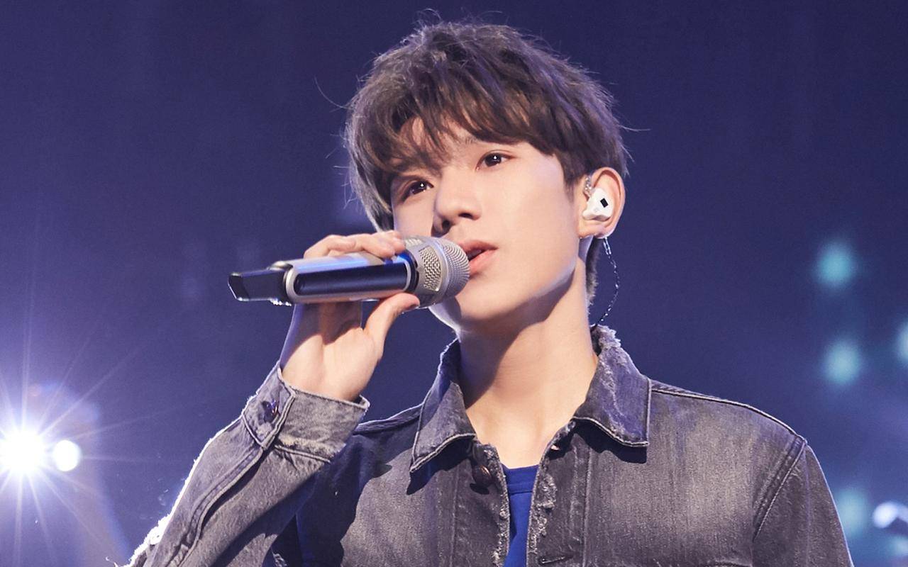 Wang Yuan sang "Proud"! (song written to mother) - iMedia