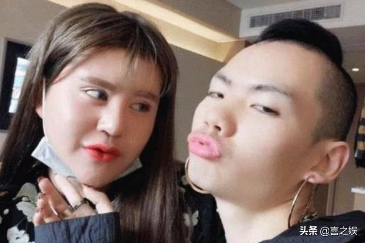 Live stream eating insects, Coke bathing, Internet celebrity Han Xia is ...