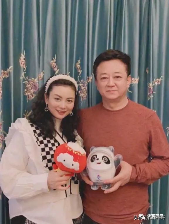 Zhu Jun's beloved wife Tan Mei: Married for 28 years, the love is as ...