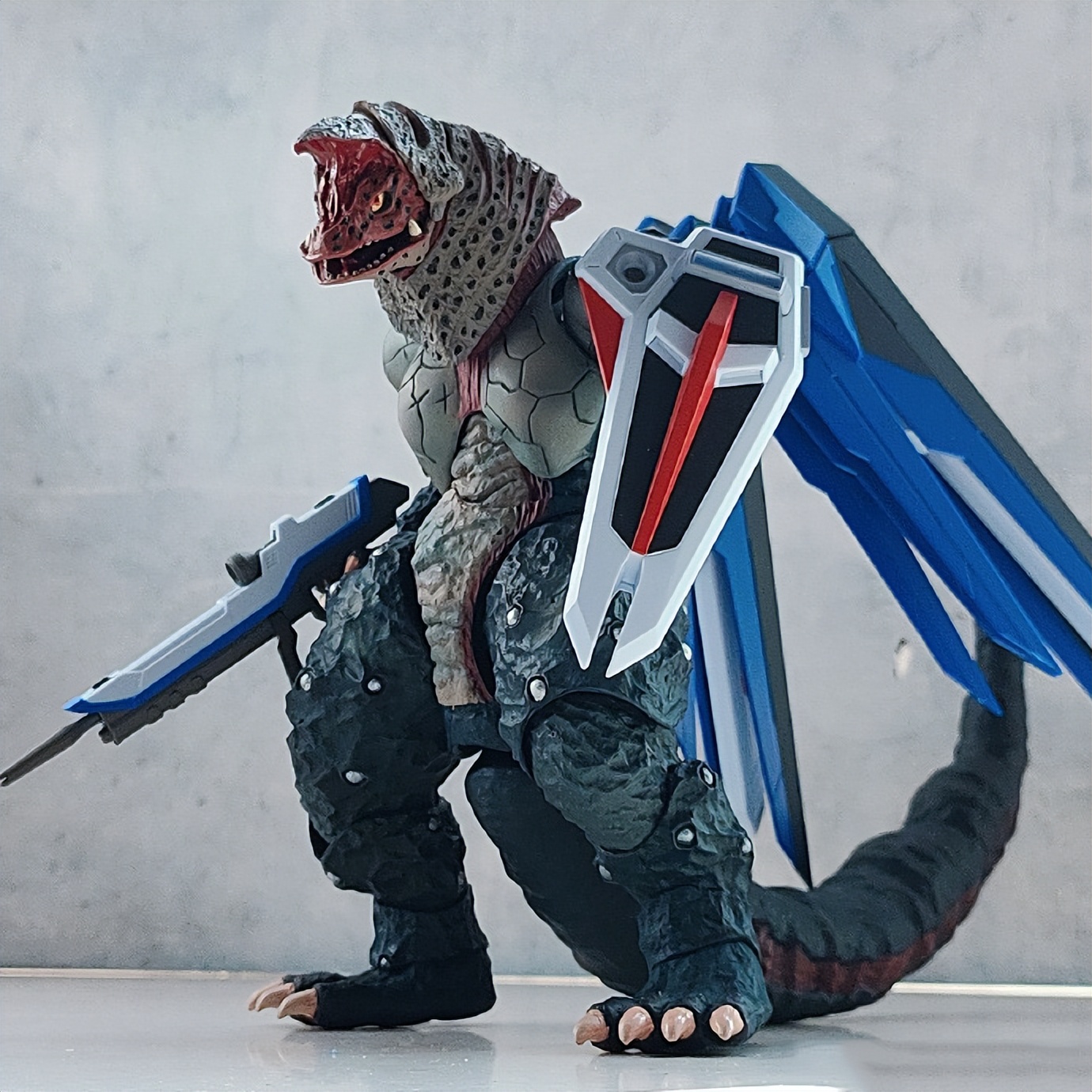 Freedom Gundam Transform Ultraman Gorzan - iMedia