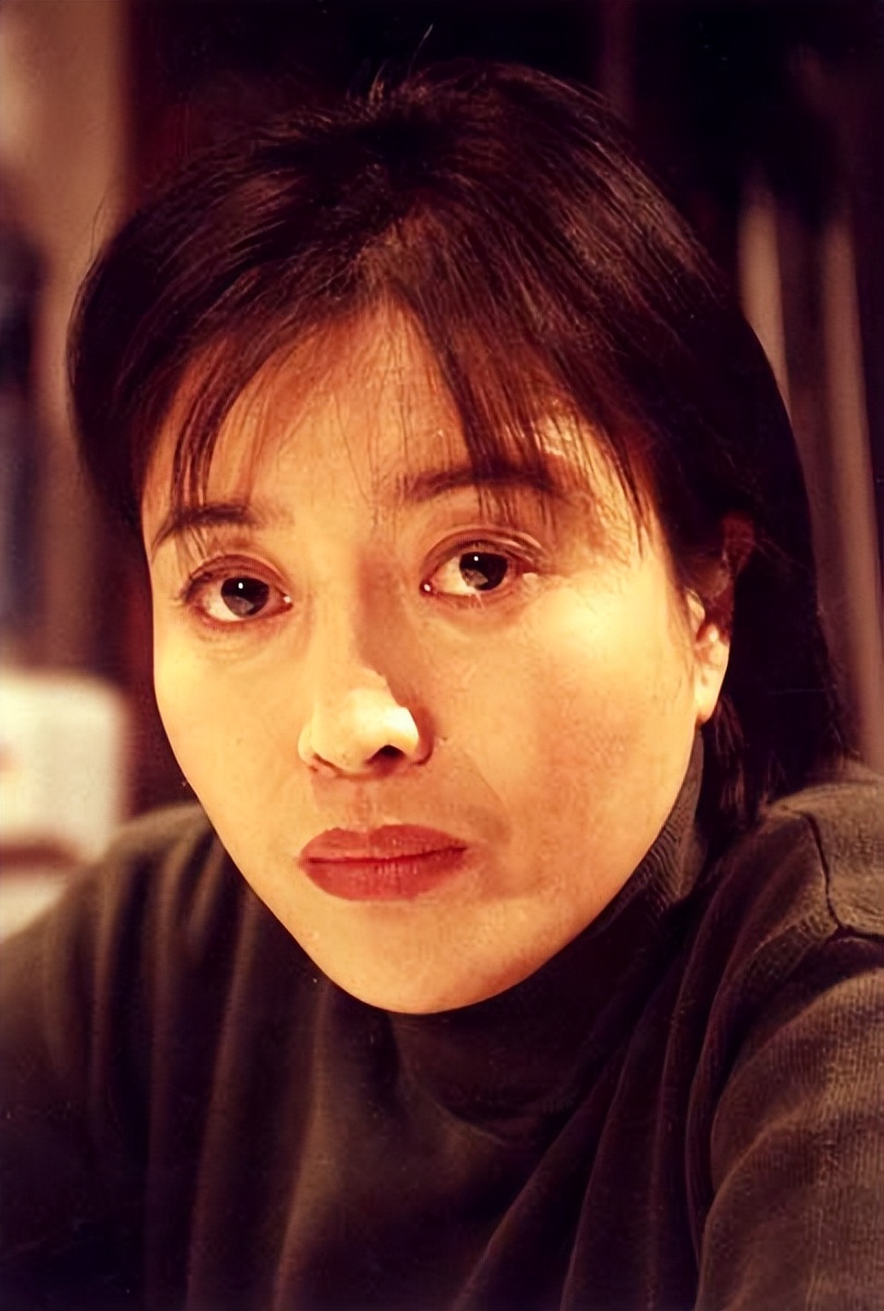 Ding Jiali's daughter Hu Linna: Abandoned by her parents and locked in ...