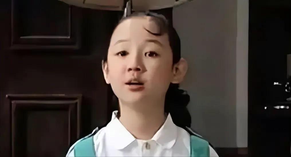 Guan Ling: From a national daughter to a sexy little woman, she is ...