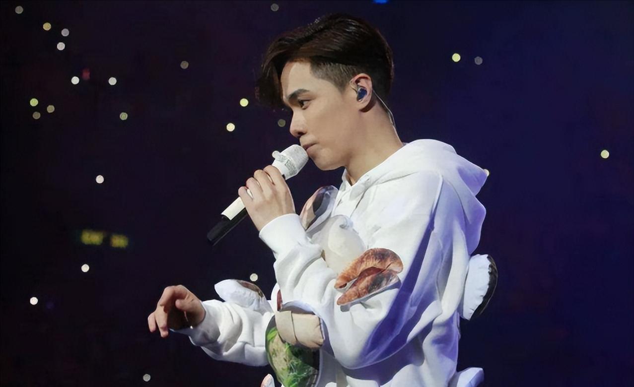 "From the smash hit to being blocked" 8 singers, none of them deserves ...