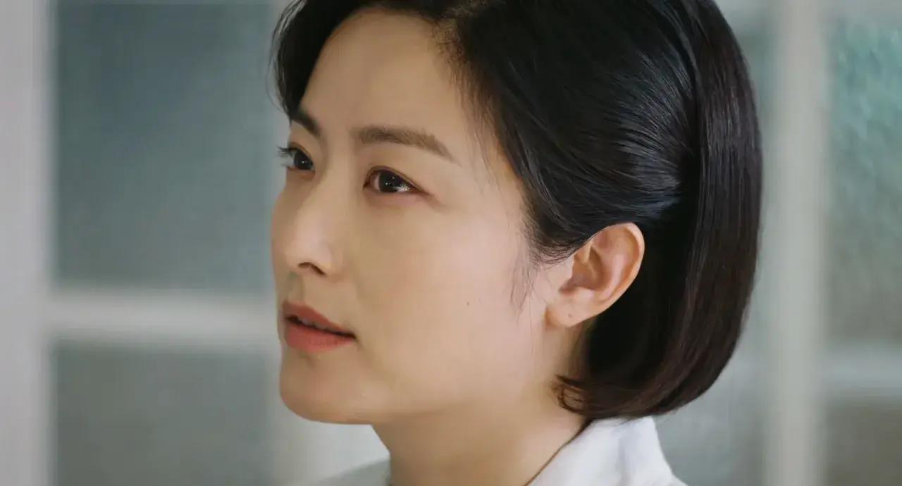 The finale of "Thrush": Xue Lang's identity is exposed, sisters Pang ...