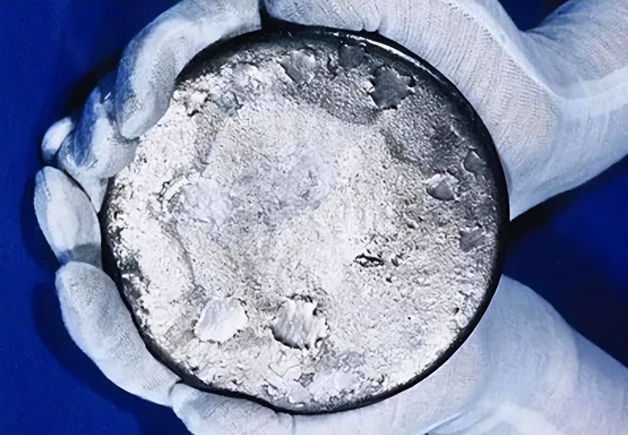 How much do you know about depleted uranium bombs - iNEWS