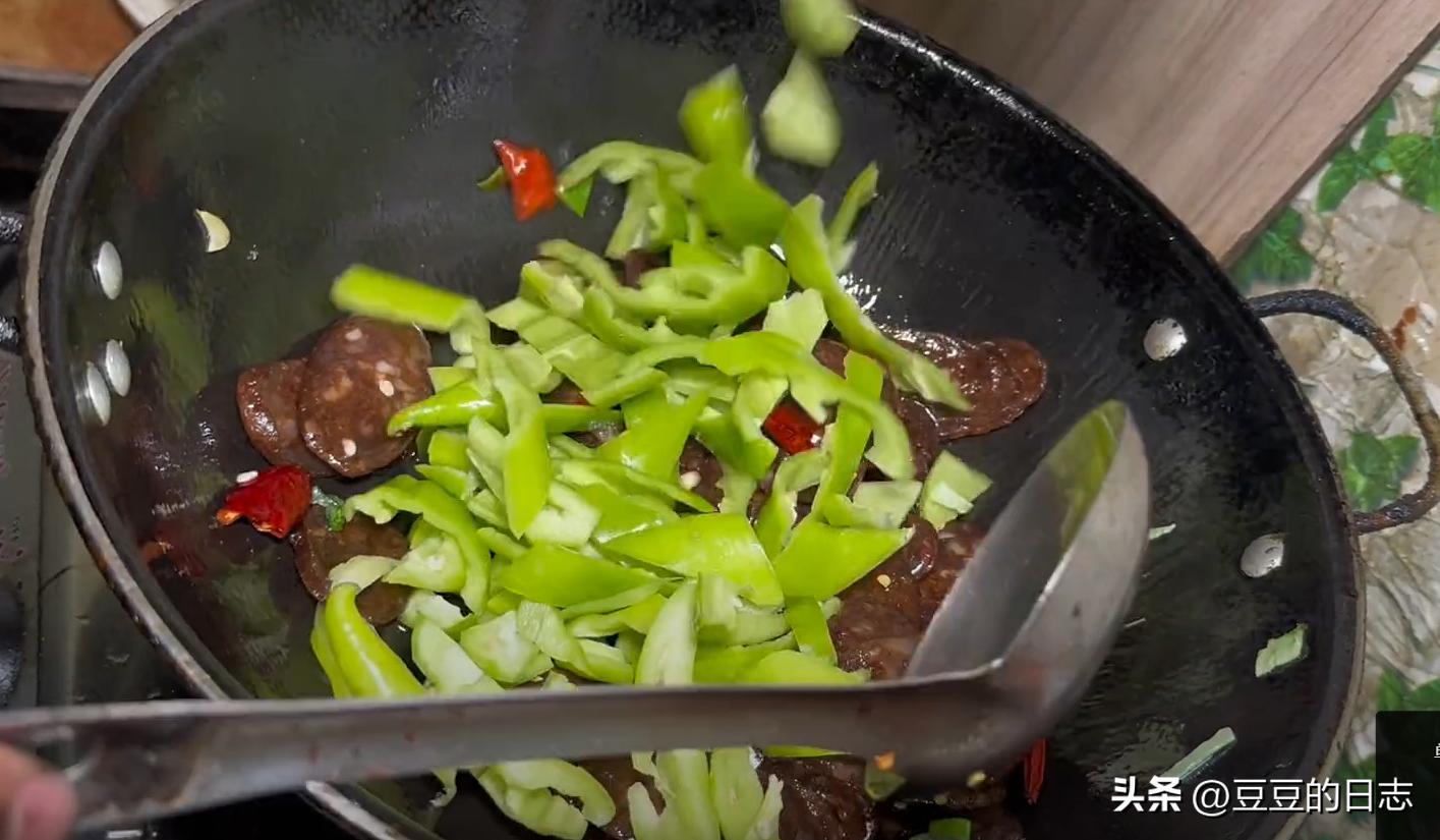 Dou Erliang: Big Northeast Fan Brother is here as a guest, do you think ...