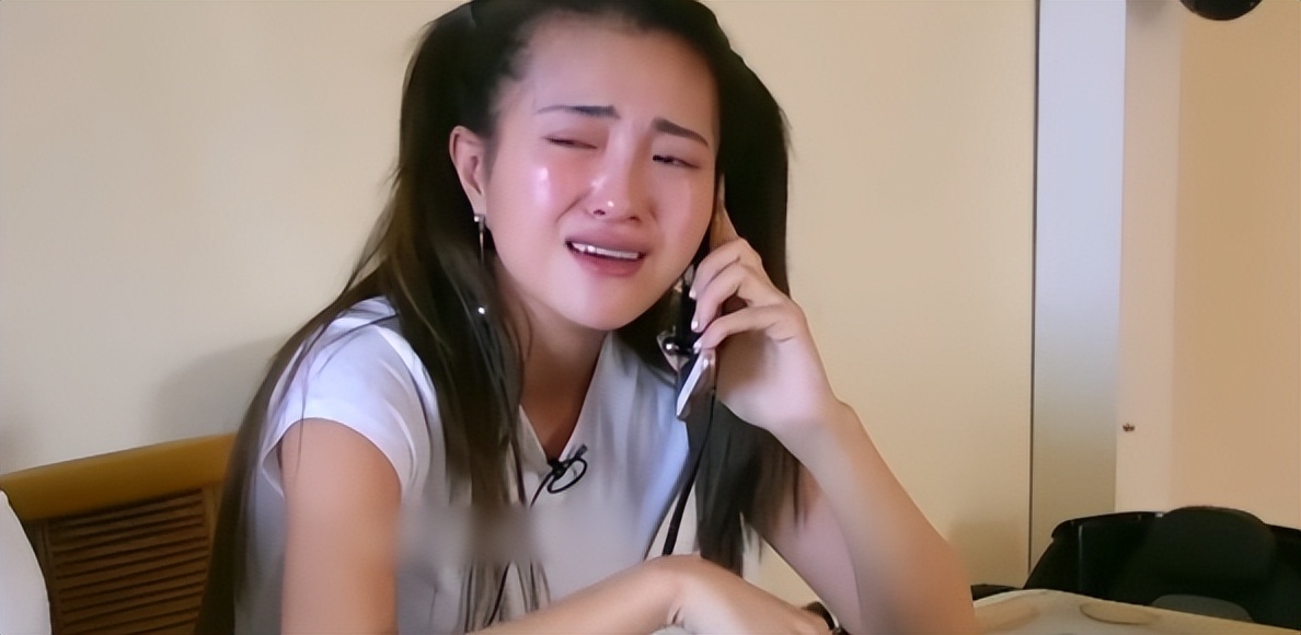 After Bao Wenjing gave birth to her daughter after 20 hours, her mother ...