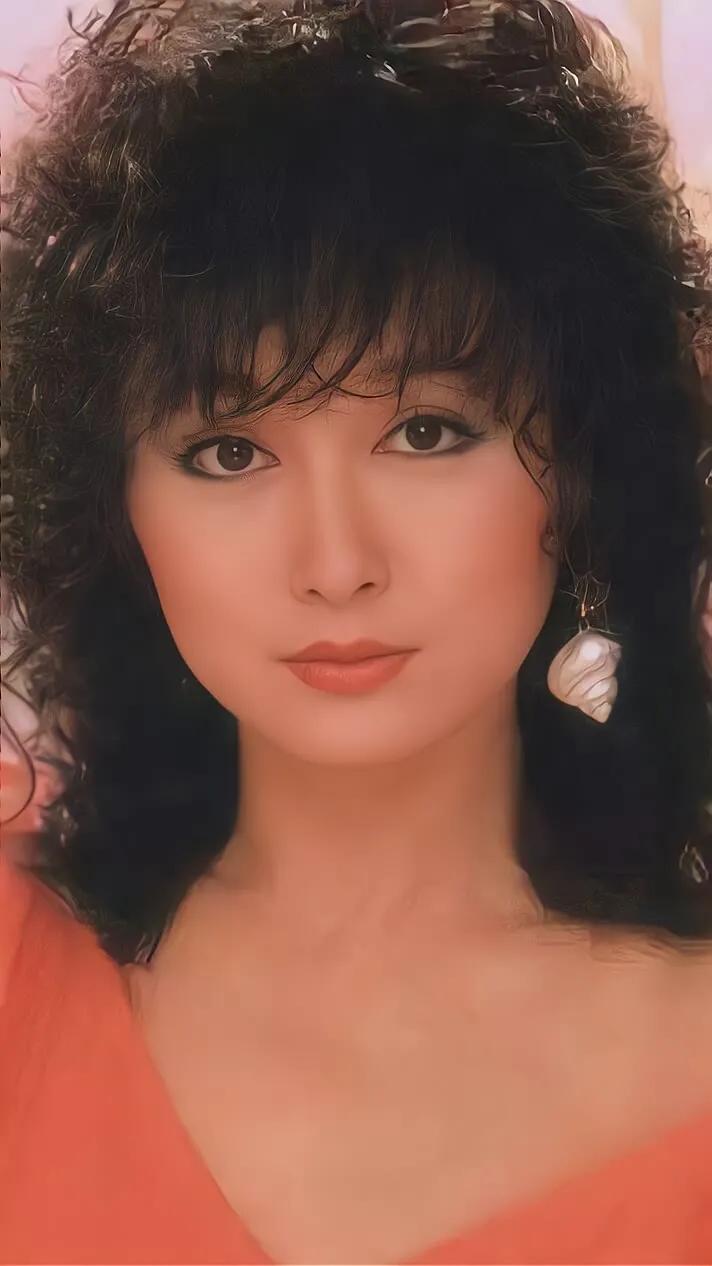 Star Nostalgia Series Picture Wallpaper ~ Pan Yingzi - iMedia