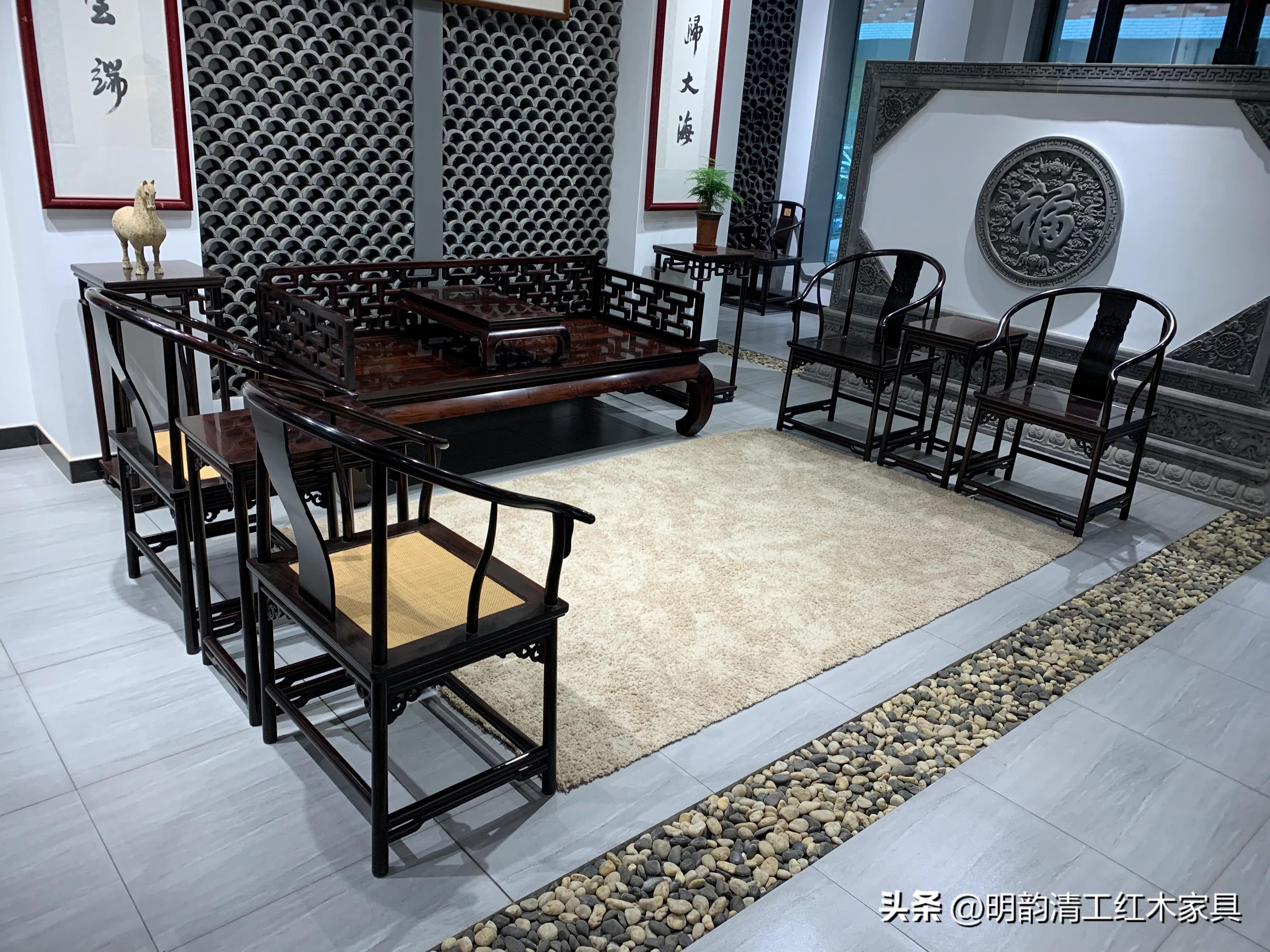 The comfort and luxury of classical furniture, only one Arhat bed is ...