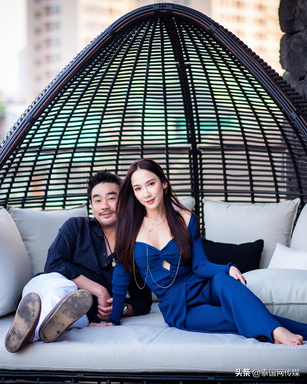 It is rumored that Thai star AumP's ex-boyfriend is holding hands with Matt shortly after ...