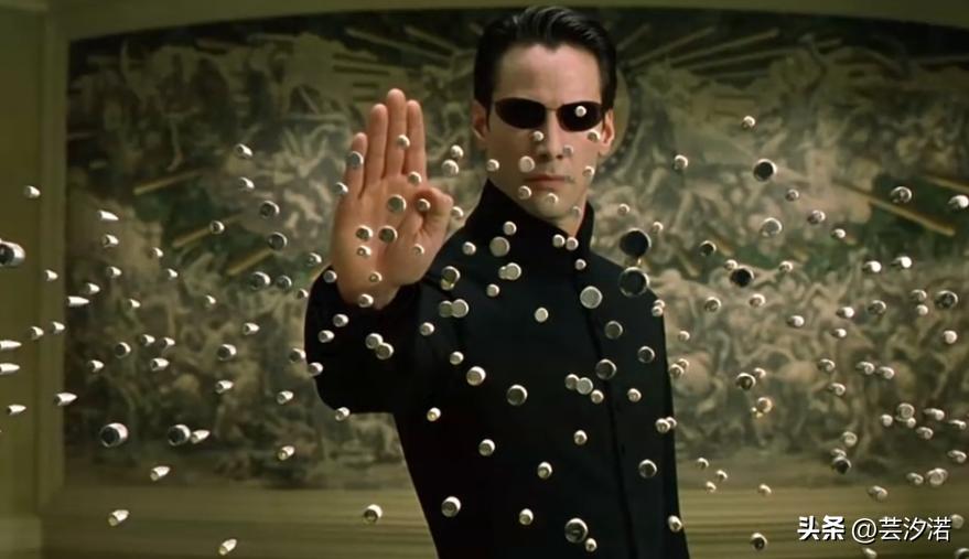 The film "The Matrix" uses realistic special effects to immerse ...