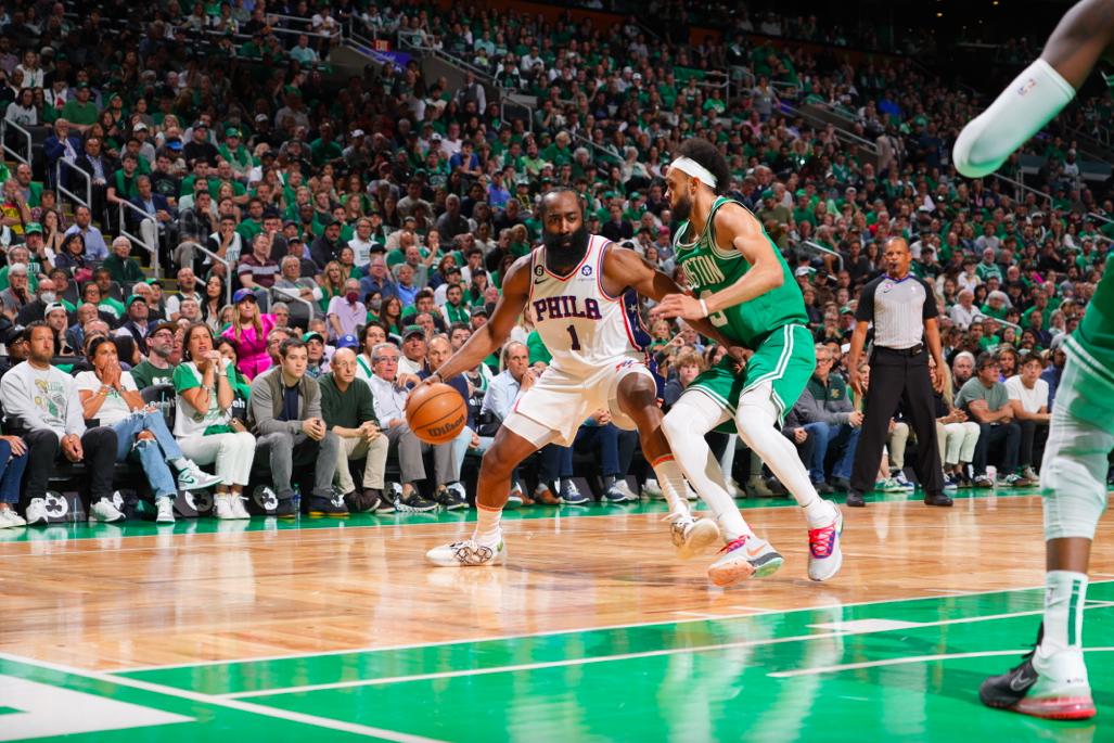 3 out of 11! Malicious foul + only 3 shots in the second half, Harden 9 ...