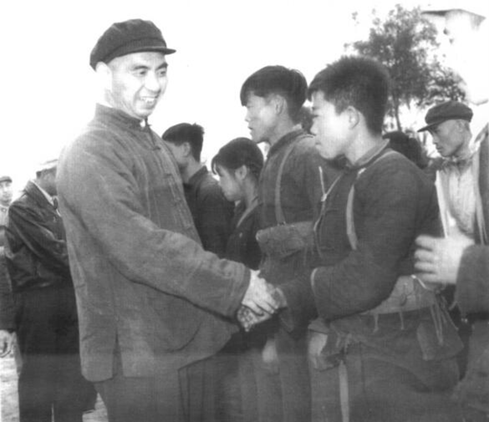 When Yang Yong was in distress, he was beaten by his subordinates ...