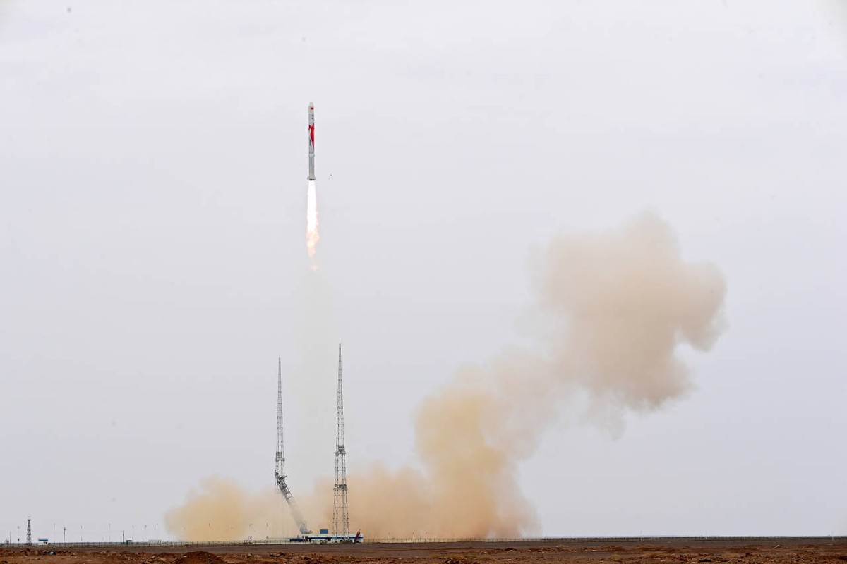 Spraying blue fire, the 200-ton methane rocket rushed into space! China ...