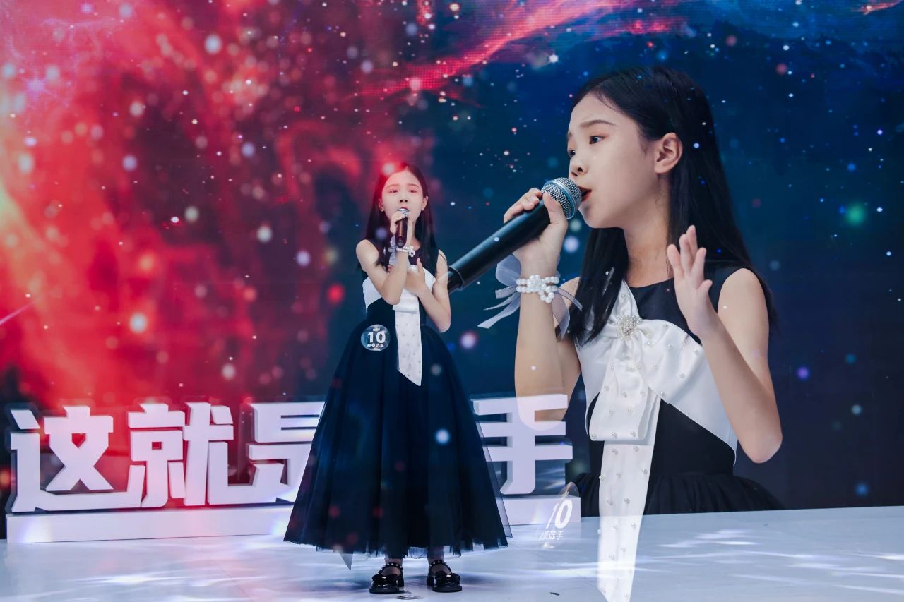 Yang Zixi: Convey hope with my singing - iMedia