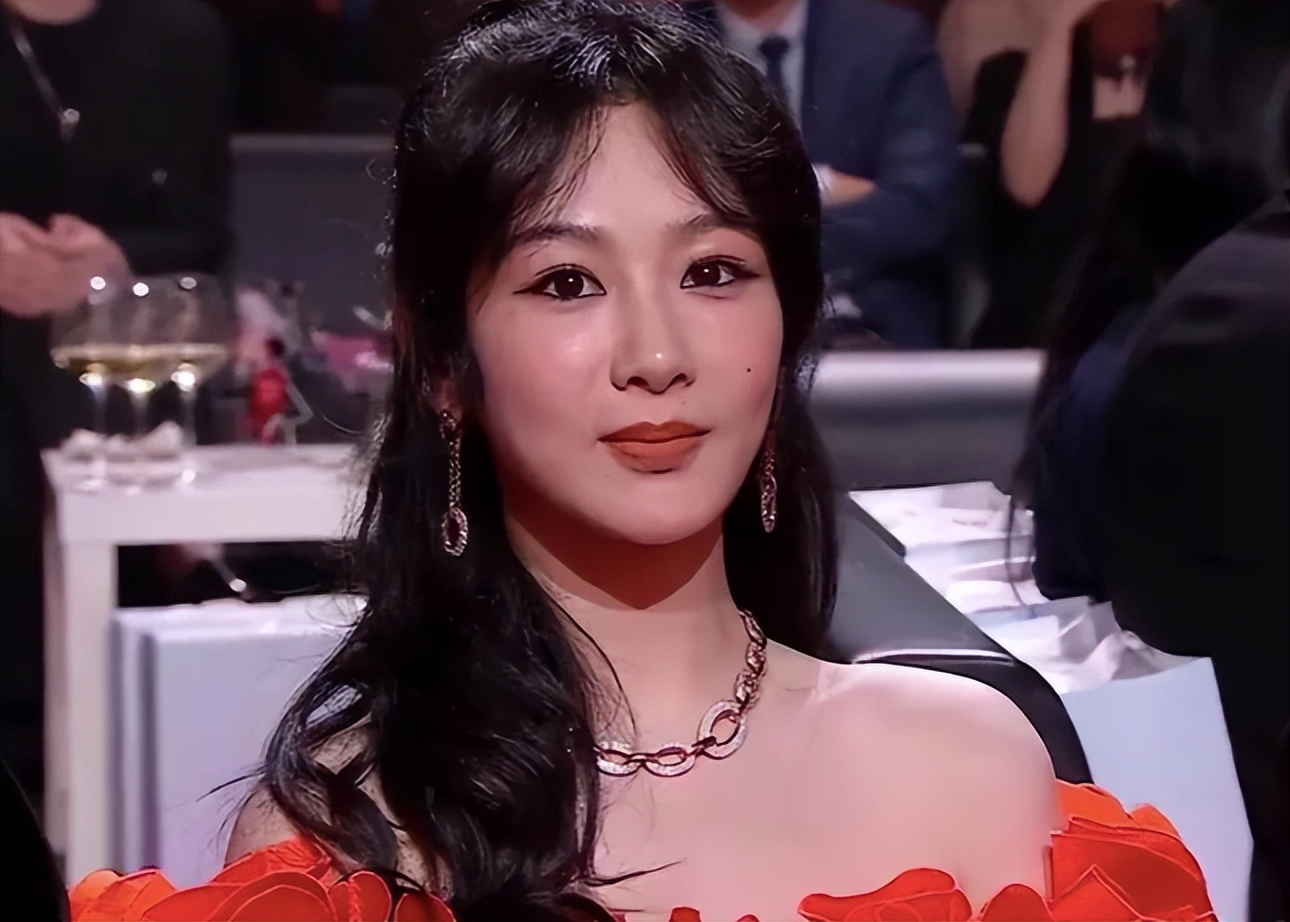 Chaos in your circle! Fans of Yang Zi went online and cooperated with ...