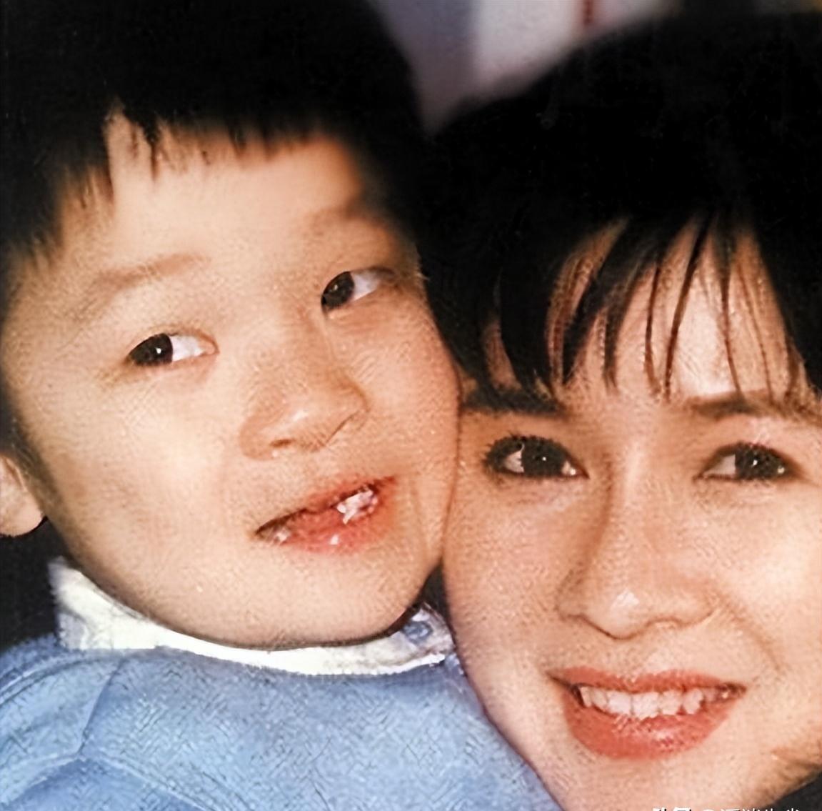 It turns out that he is Cai Ming's son! Hiding it for 34 years and ...