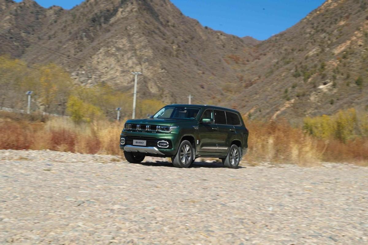 BJ60: Almighty hardcore off-road SUV, vertical and horizontal self-driving world - iMedia