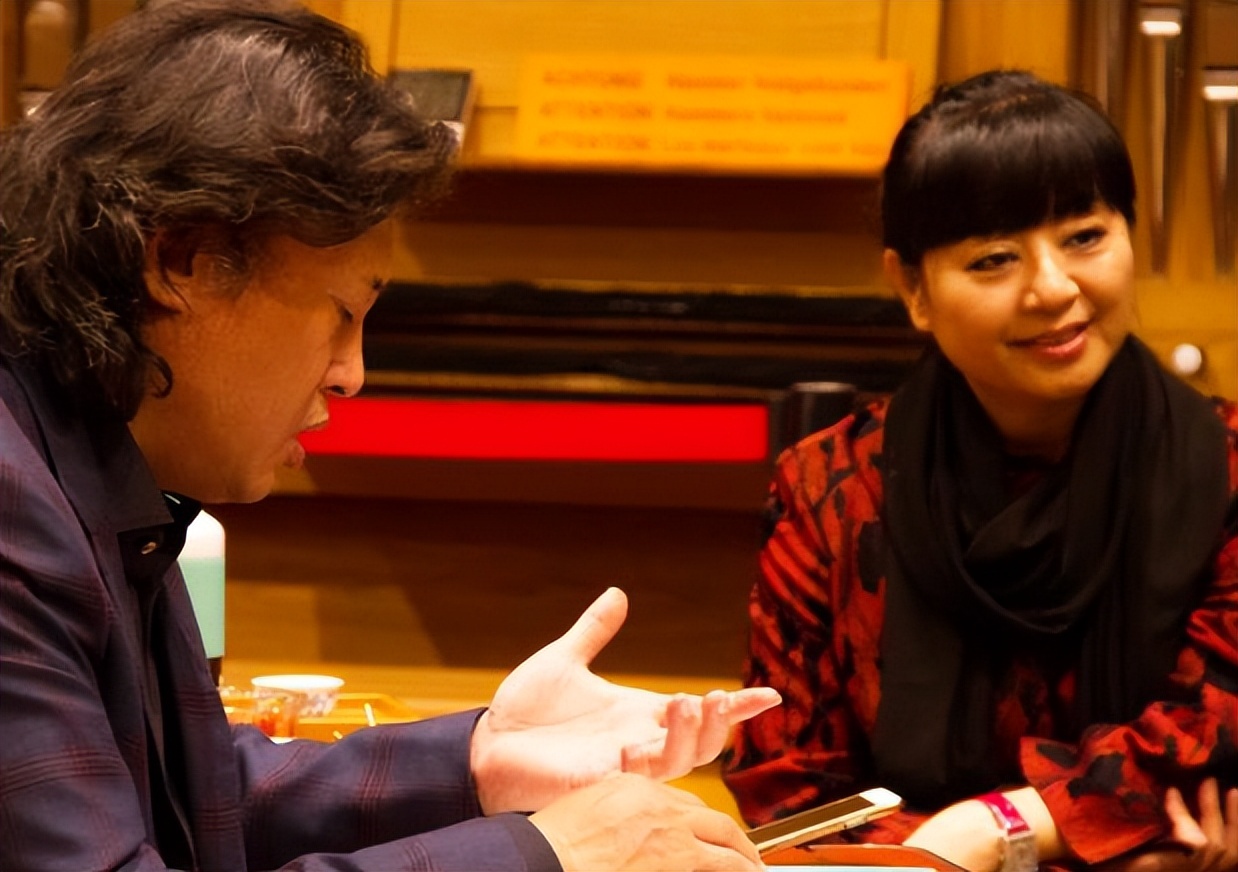 Zhou Huajian's greetings with Yin Xiumei were ignored, the reason is ...