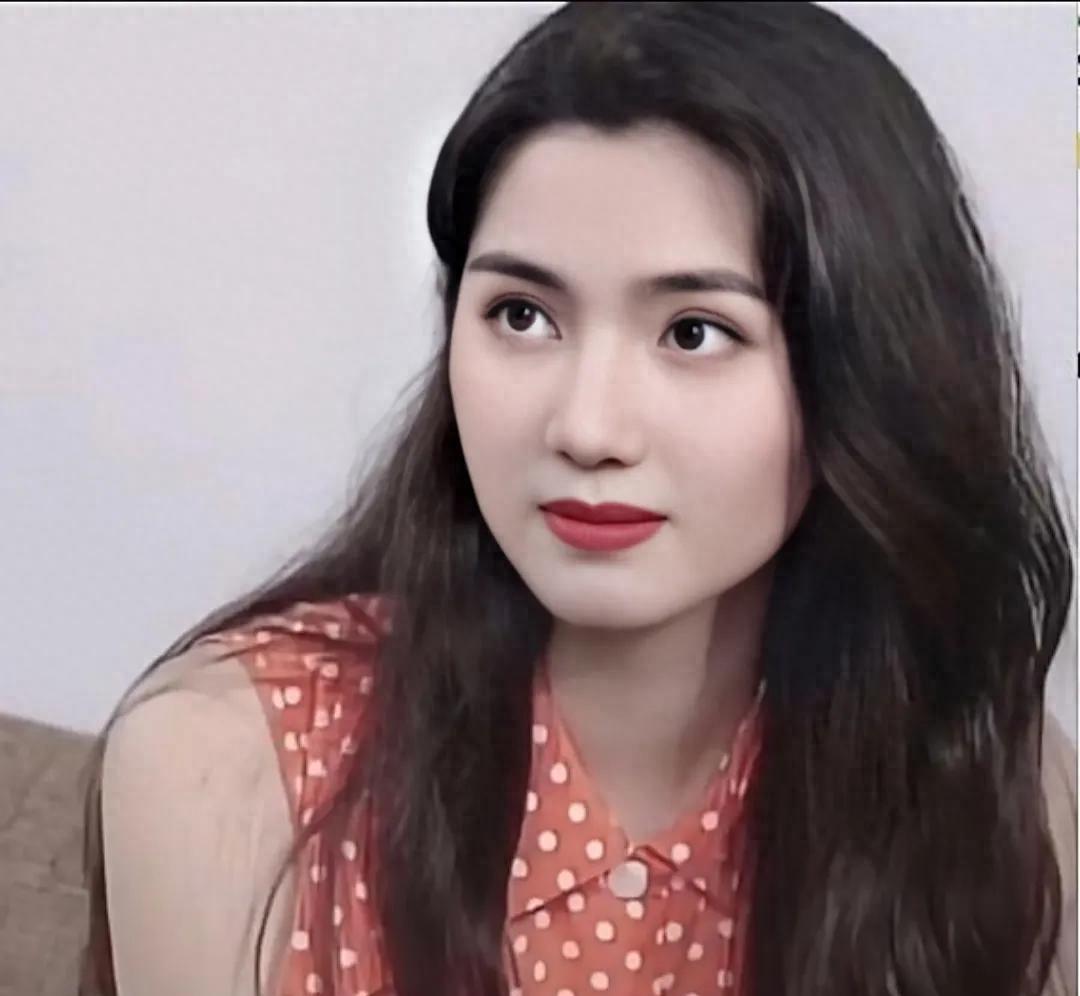 Hong Xin, who has a "bumpy love journey": Her friend Cai Shaofen ...