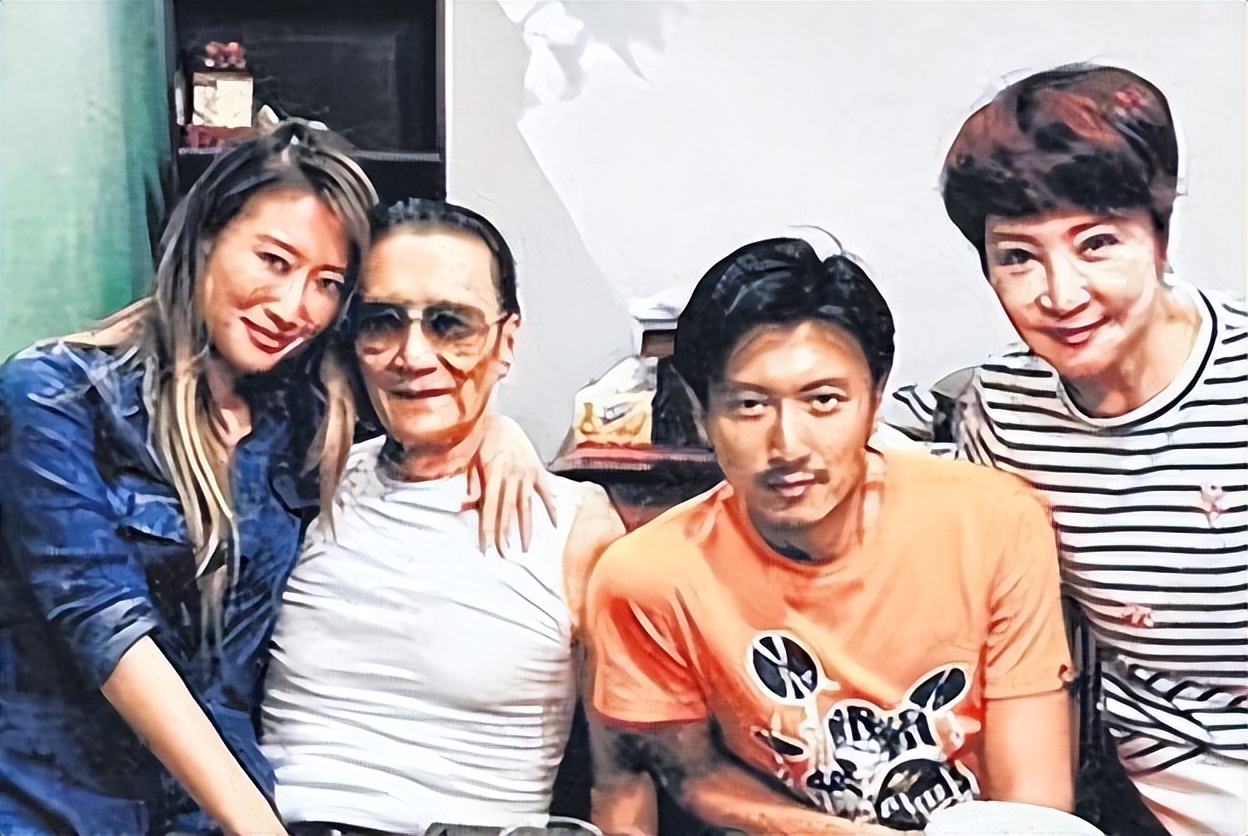 Xie Xian was suspected to be critically ill, so he tried his best to ...
