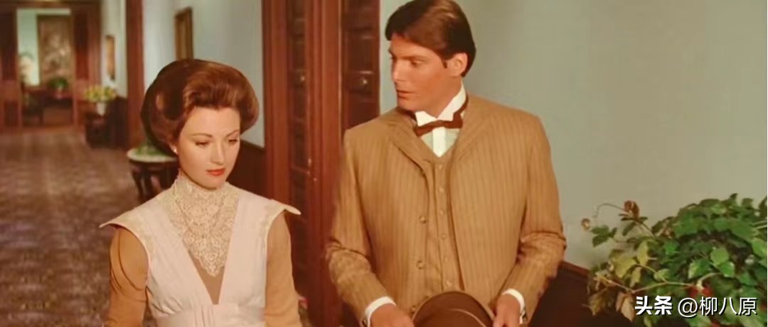 What is the role of flashbacks in the American film "Seventy Years Back ...