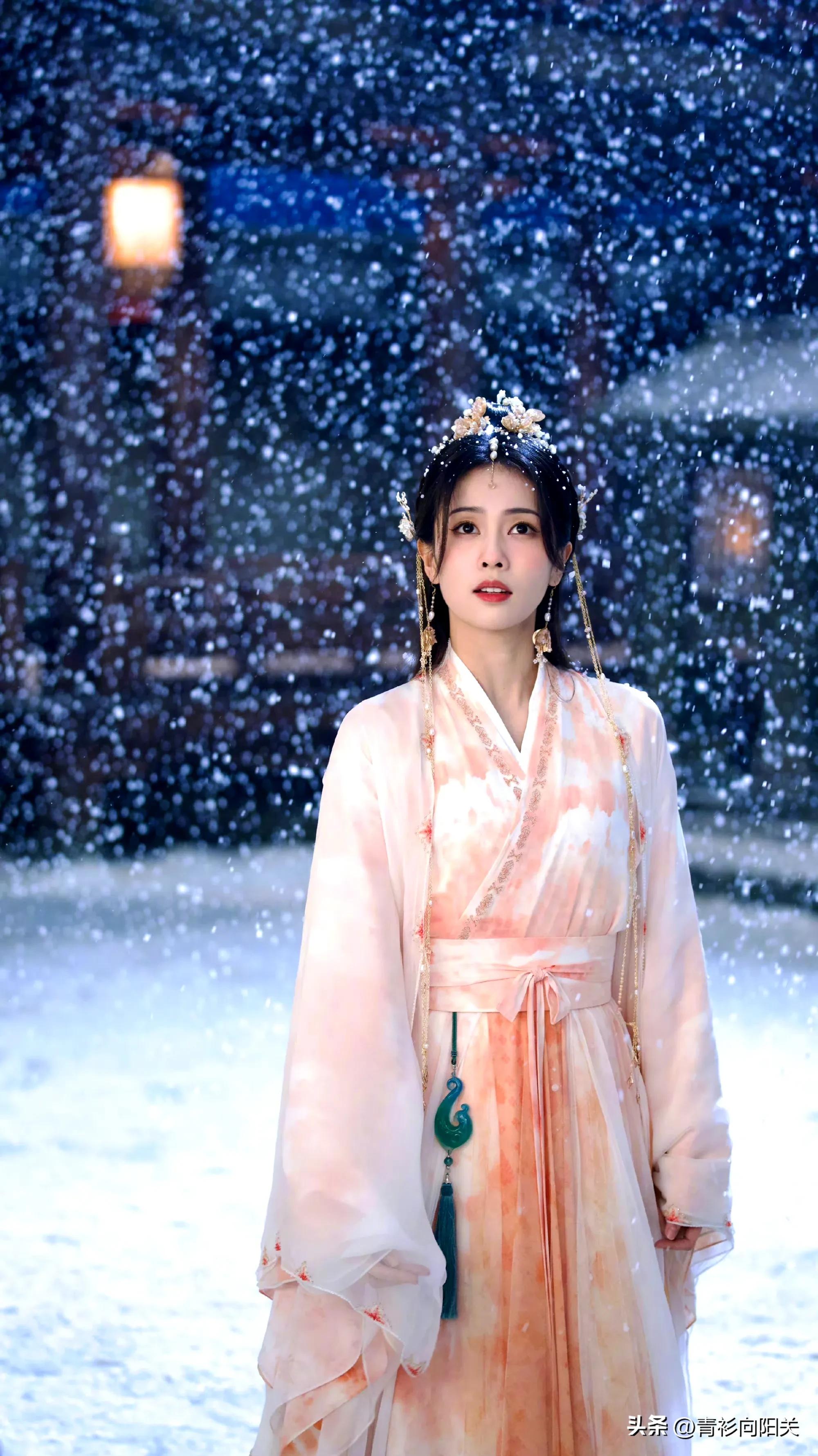 Till The End Of The Moon: I went to watch the show for Bailu, but was ...