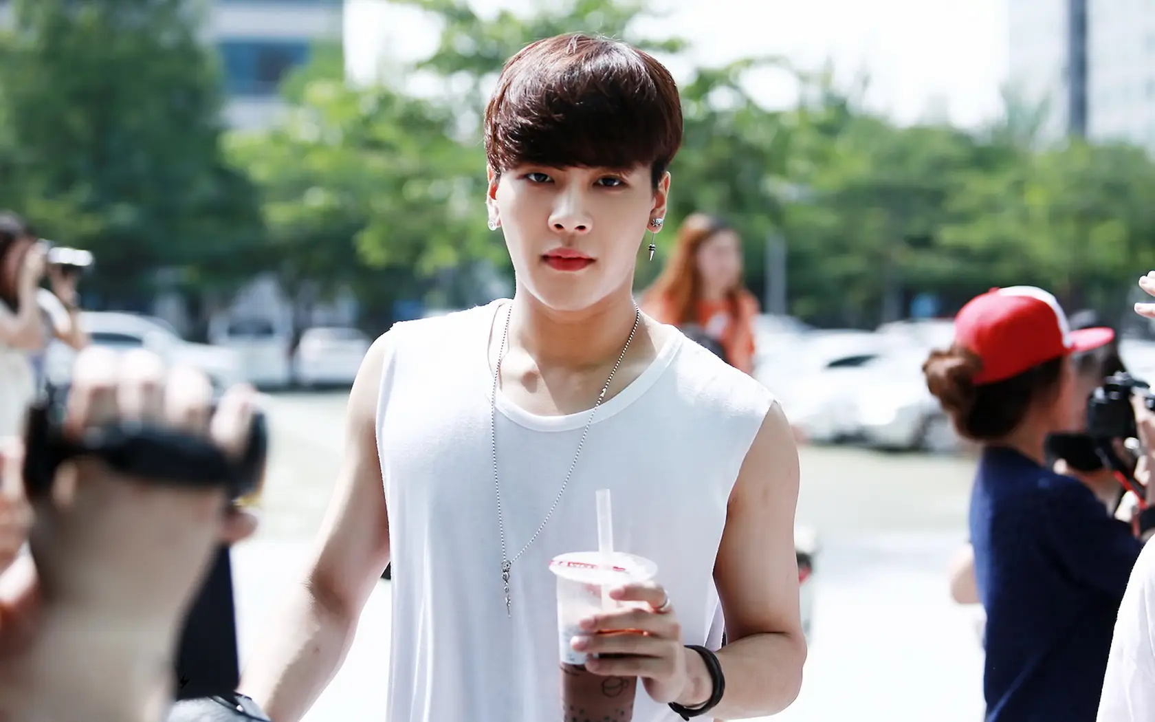 Entertainment Comments: Xiao Zhan, Yang Zi, Yi Yang Qianxi, Wang Jiaer, Articles, Hu Xianxu, Guo ...