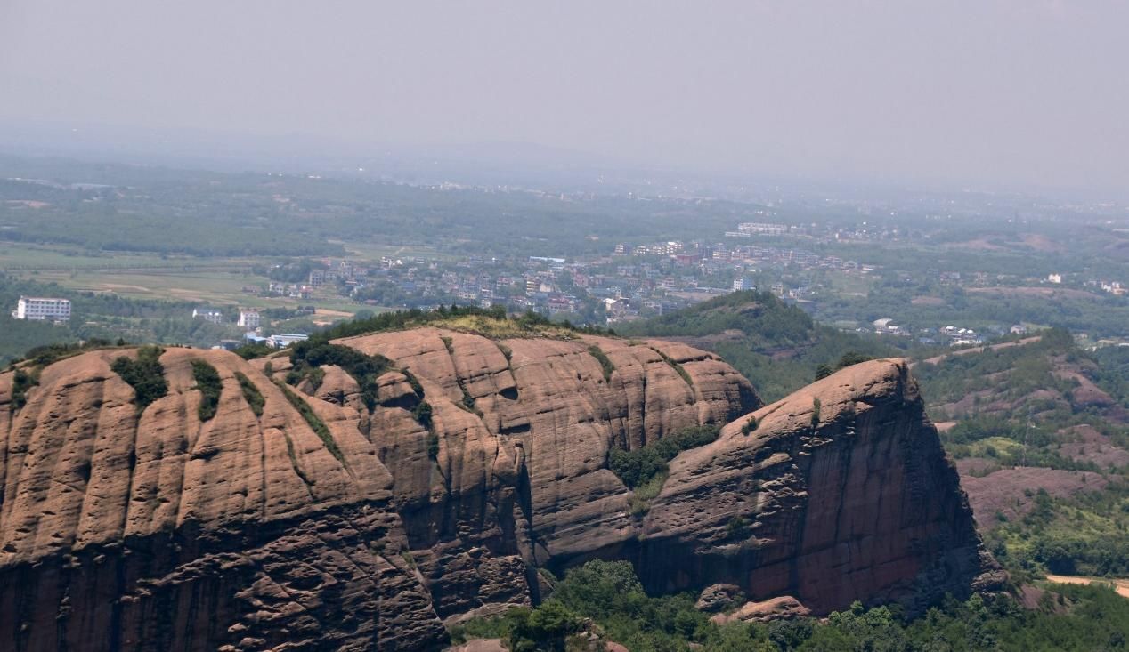 Visit Guifeng Mountain and meet the miracle of mountains and seas! - iMedia