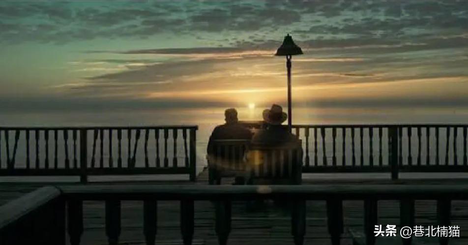 Flashback to life! Growing from a wizened old man to a swaddled baby ...