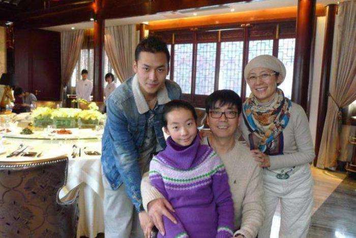 "Xing Catching Head" Fan Ming: Marrying a second-married wife, raising ...