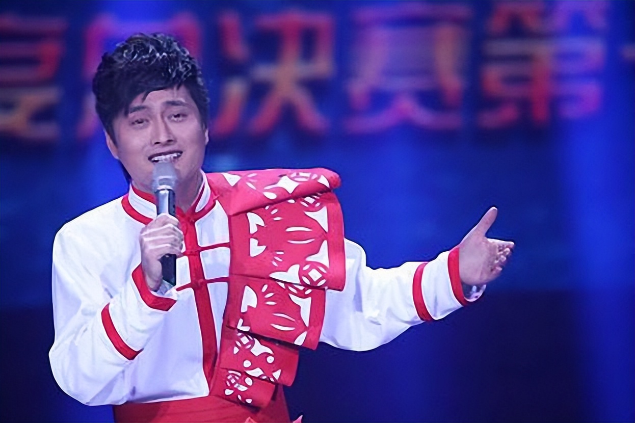 The 44-year-old grassroots singer Yunfei abandoned his wife and ...