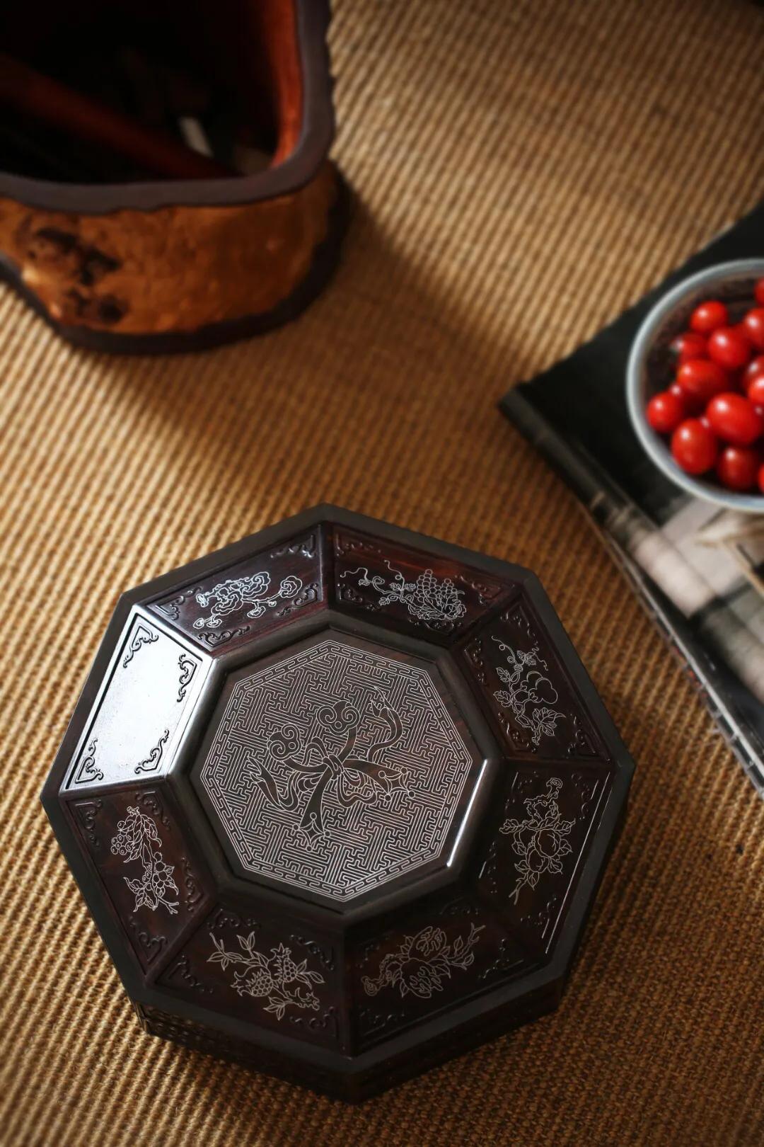 Purple Sandalwood Eight Treasure Box Bafang and Mother-in-law, all made ...