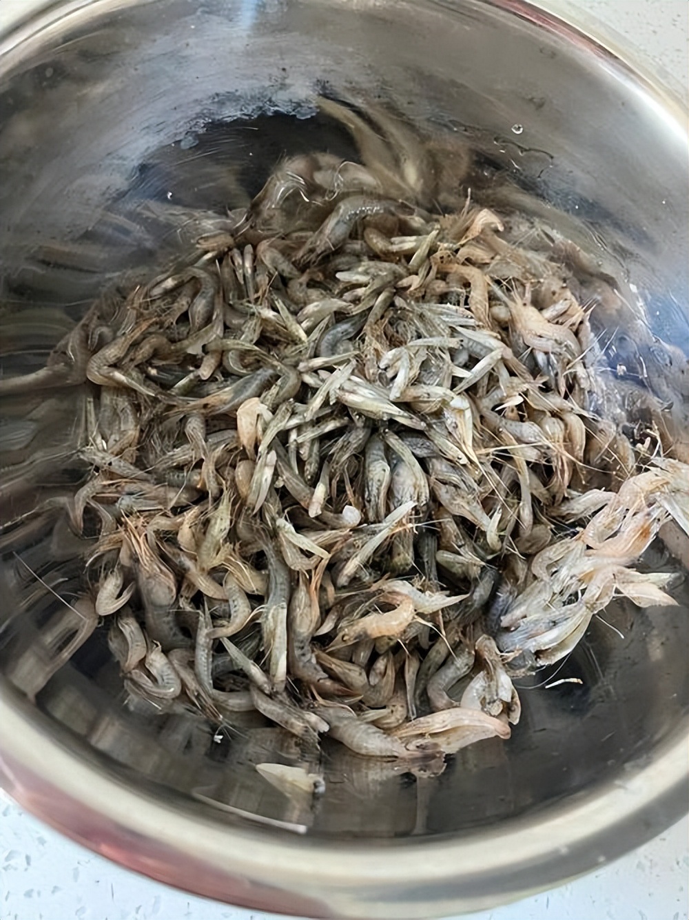 The small river prawns are so delicious. It is healthier without frying ...