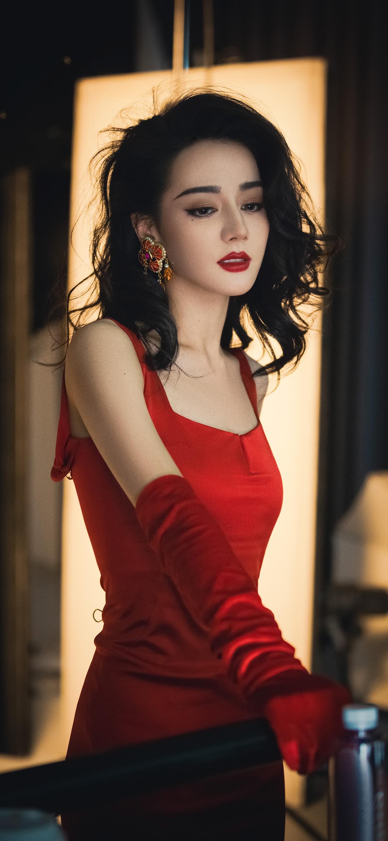 Di Lieba Wallpaper | Red is glamorous - iNEWS