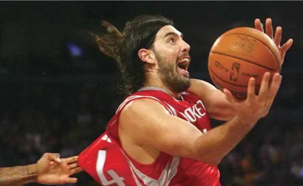 A small person in the NBA, a big star in the international arena ...