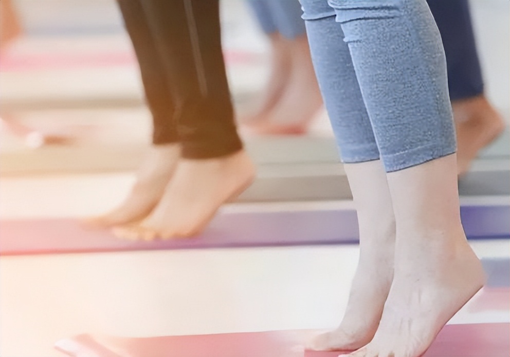 Standing on tiptoe for 15 minutes every day for a period of time may ...