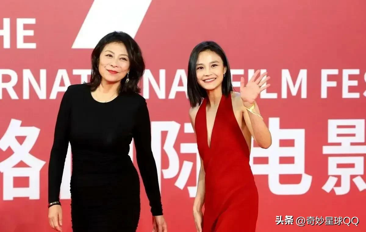 National first-class actor Yue Hong: Abandoned during breastfeeding ...