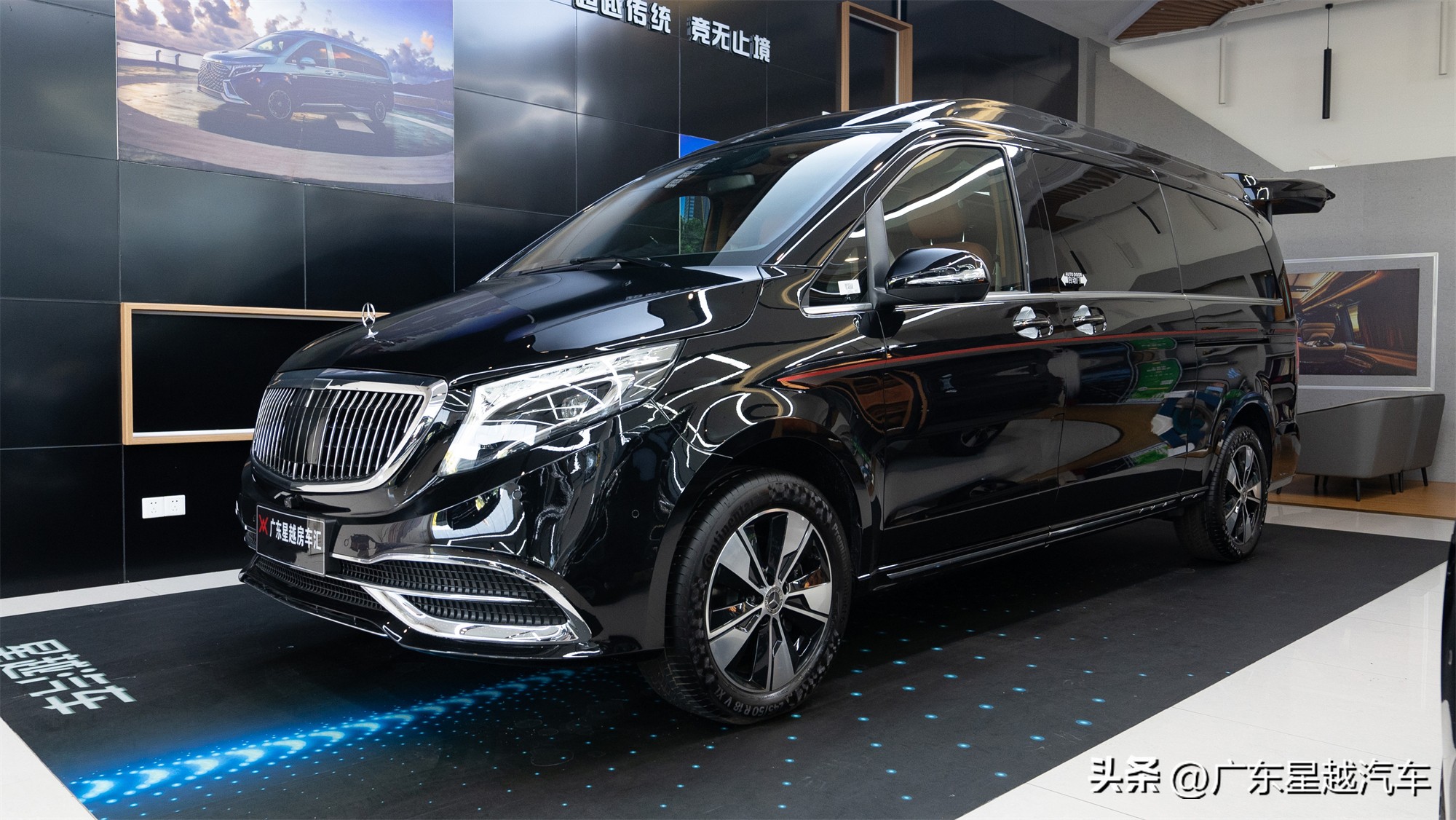 The luxury upgrade version of Mercedes-Benz V260L, which is loved by ...